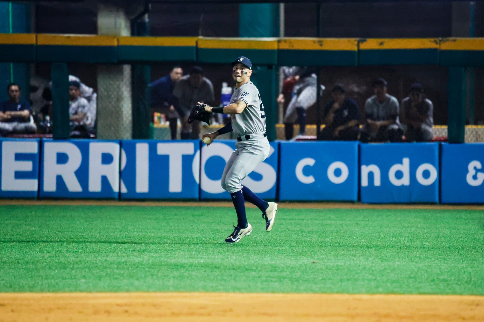 SARAPEROS EN LIGAS INVERNALES: BRANDON VILLARREAL LUCIÓ CON EL BAT AL ...